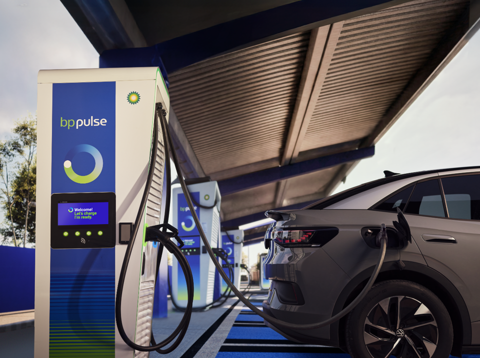 New BP Pulse and Avios partnership rewards EV drivers | Charging ...