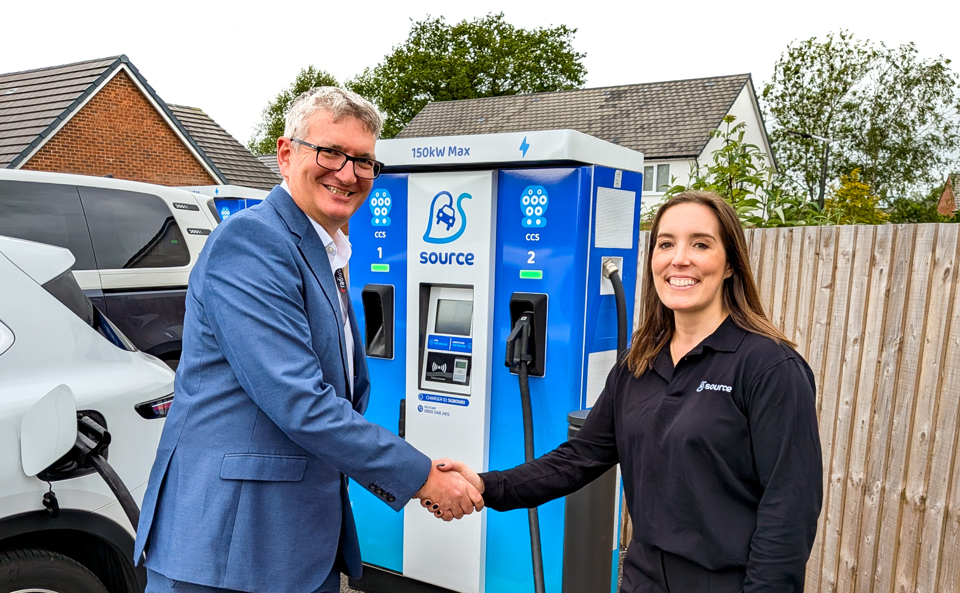 Source ultra-rapid hubs now available to Radius cardholders | Charging ...